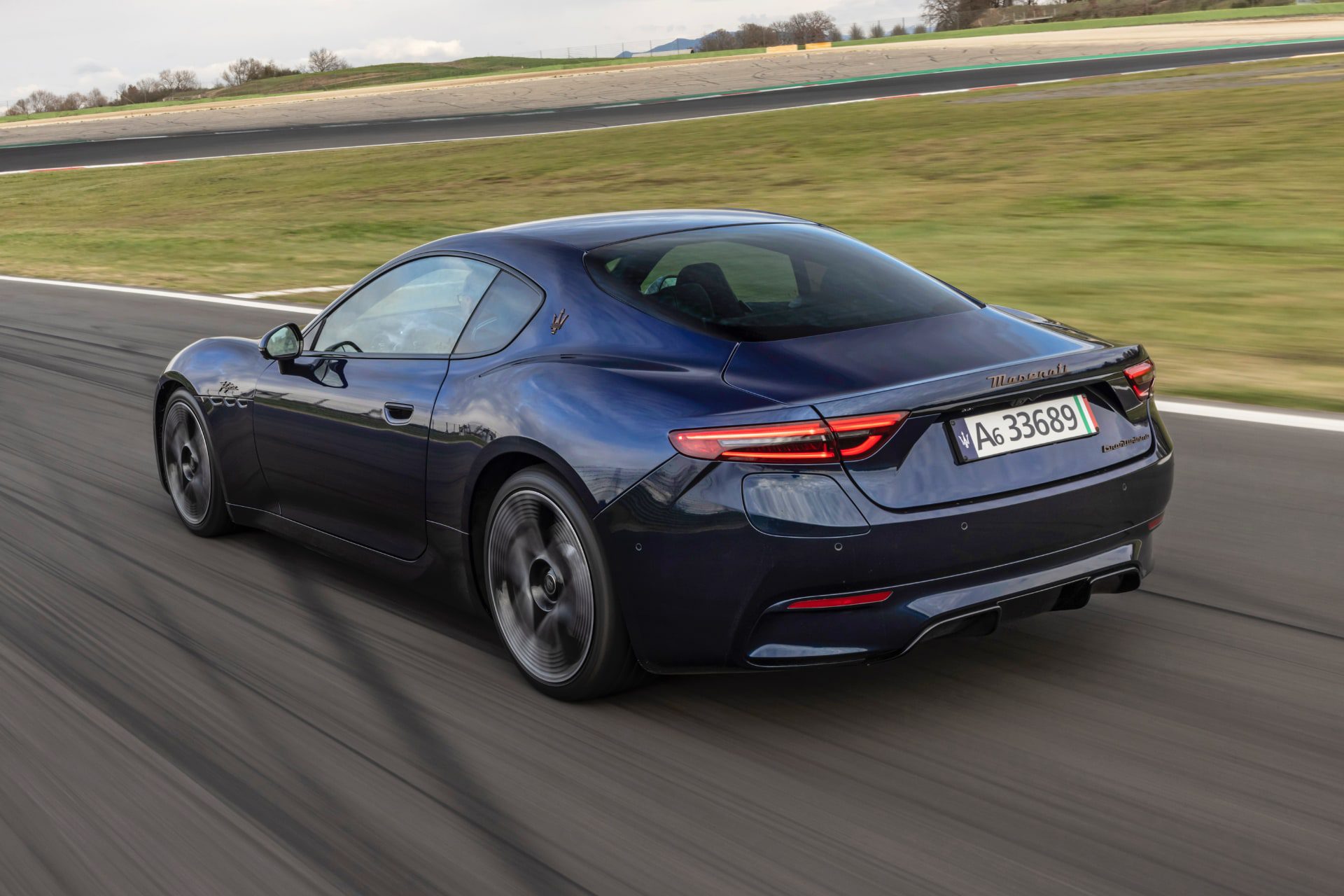 [새 차] 전기 그랜드 투어러 2종 출시로 국내 판매 모델 라인업 완성 – 마세라티 그란투리스모 폴고레・그란카브리오 폴고레 ...